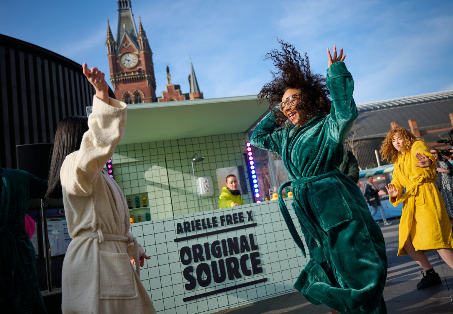 THE NEW INFLUENCER BATTLEGROUND: How parasocial psychology ...